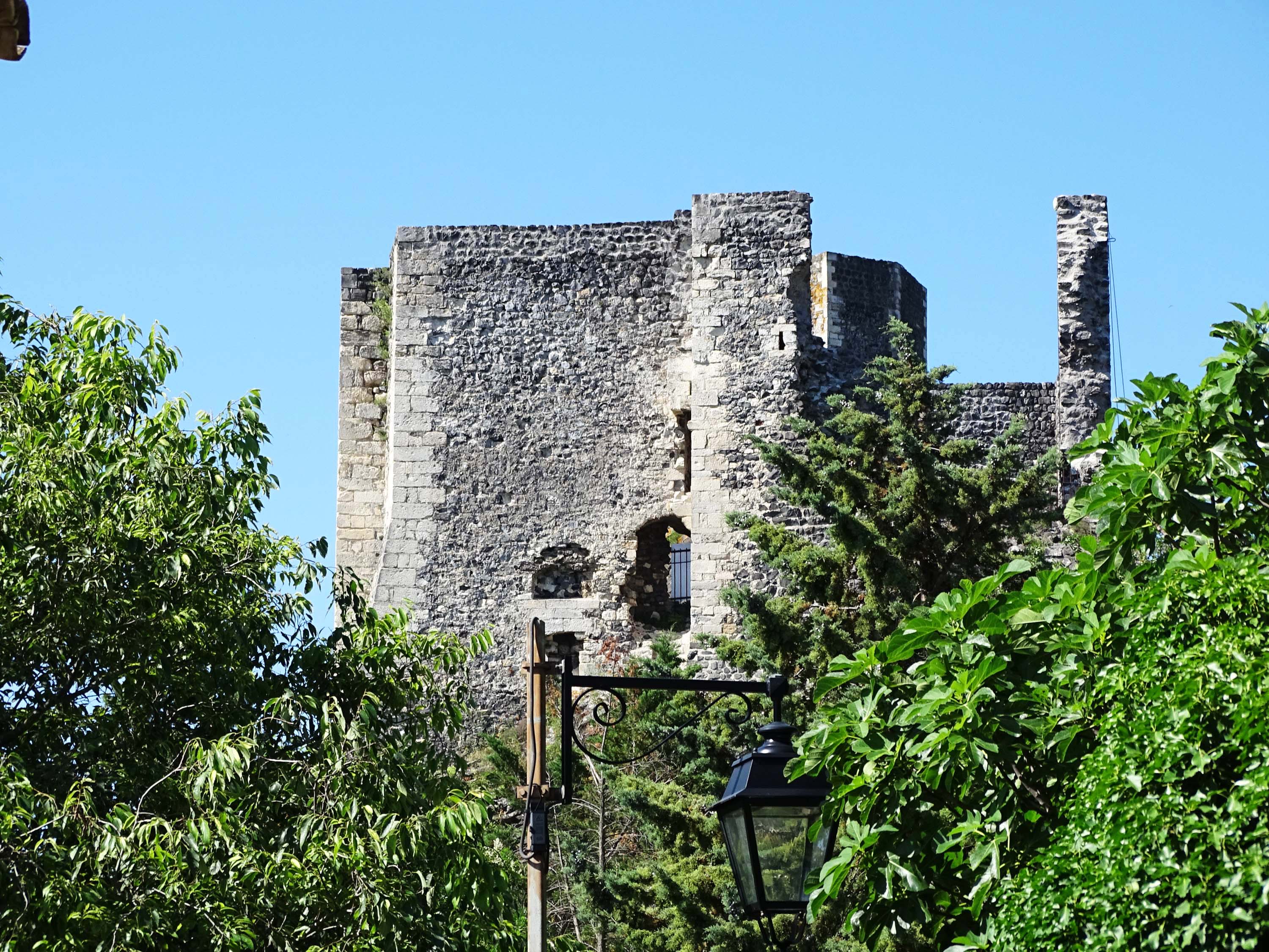 ROCHEMAURE (07) Château de Rochemaure